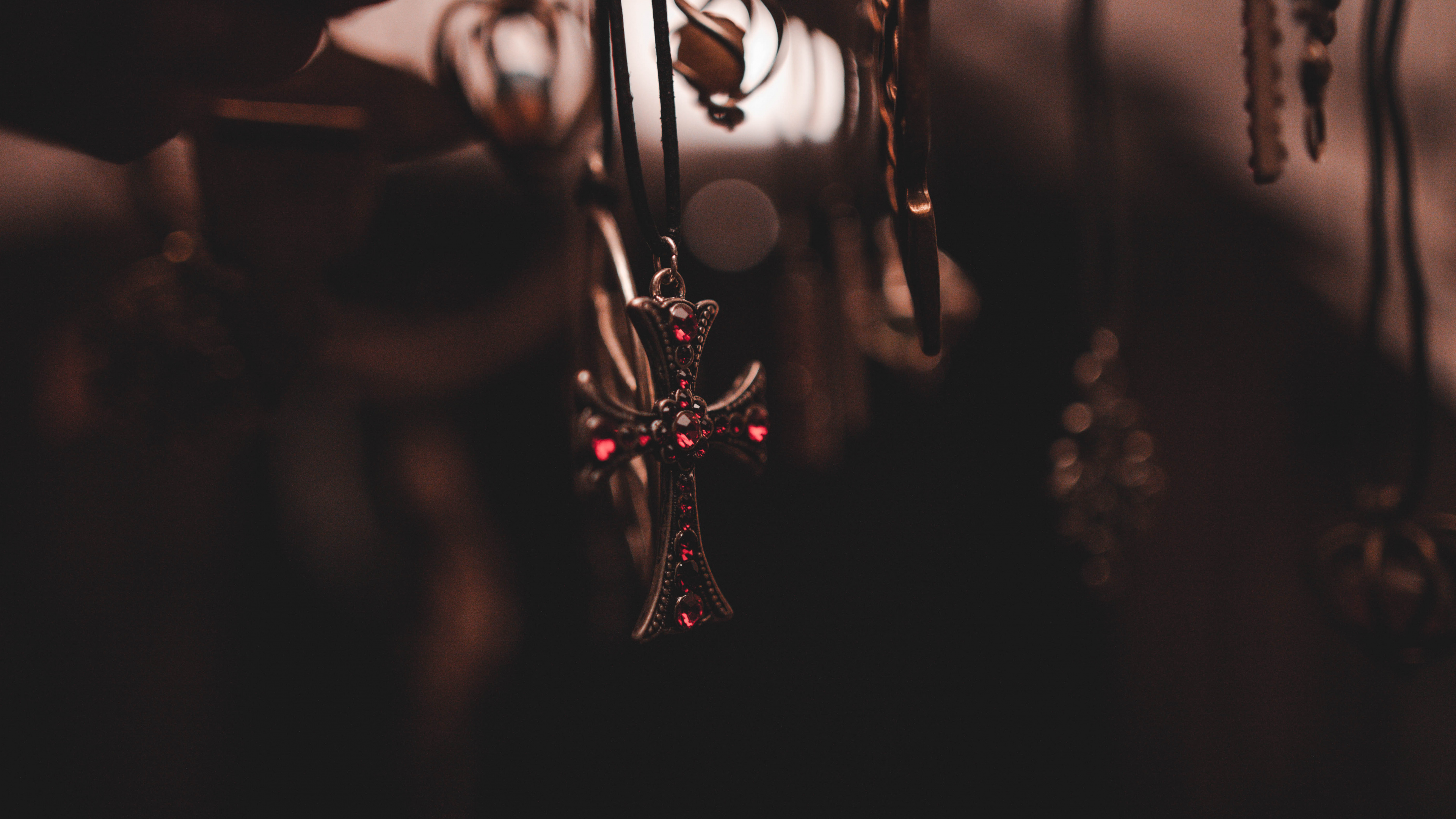 Wallpaper Gold Star Pendant in Close up Photography, 4K Ultra HD ...