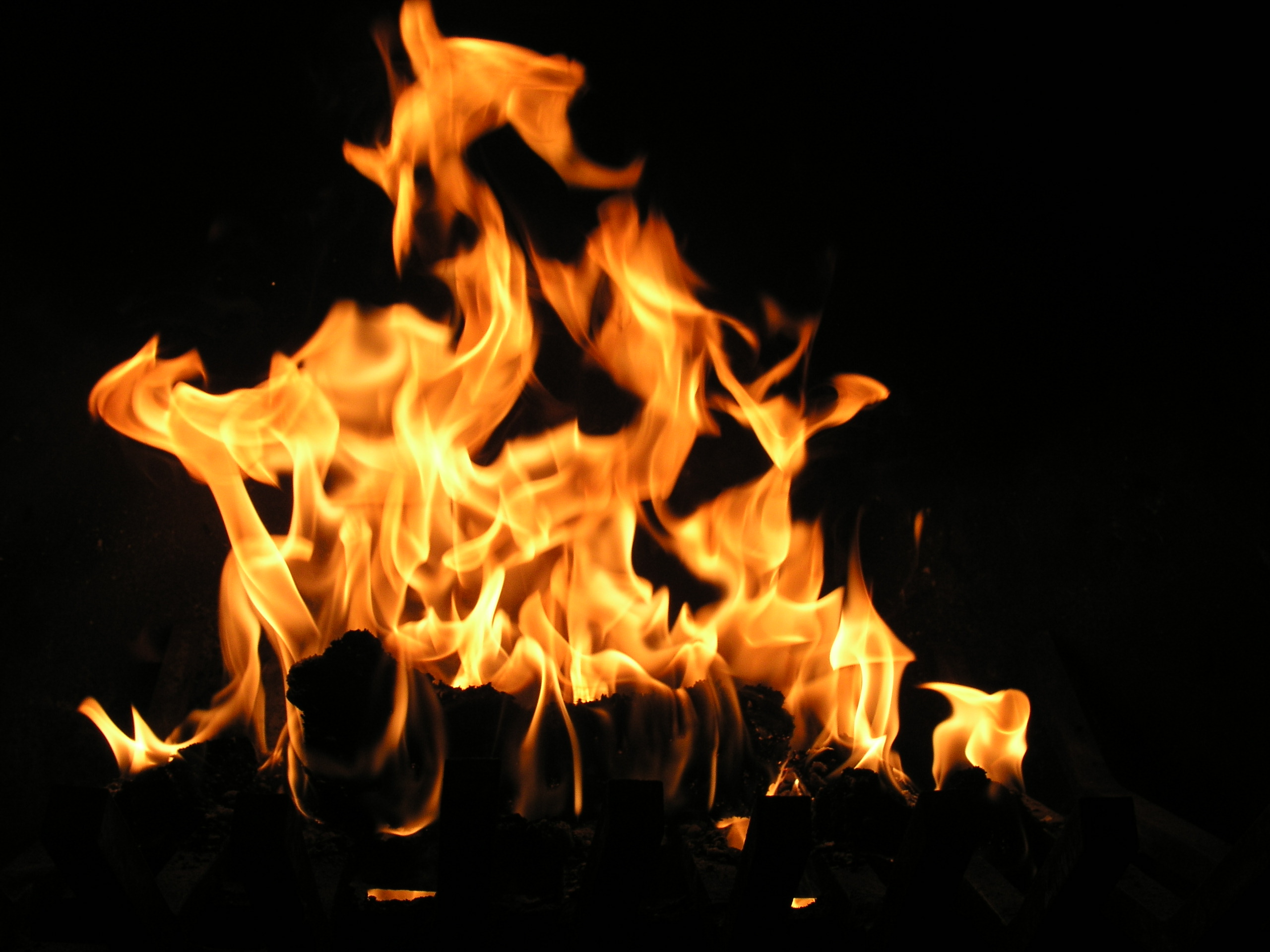 Les Fonds D’écran Feu Dans L'obscurité Pendant la Nuit, Les Images et ...