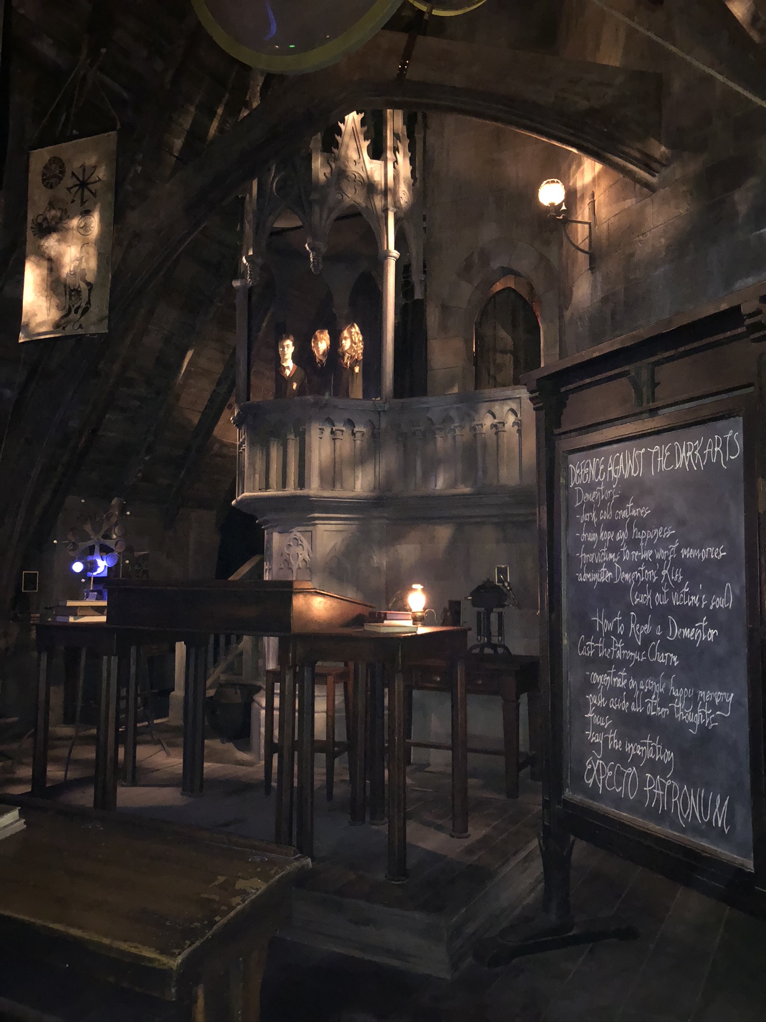 hogwarts inside wallpaper