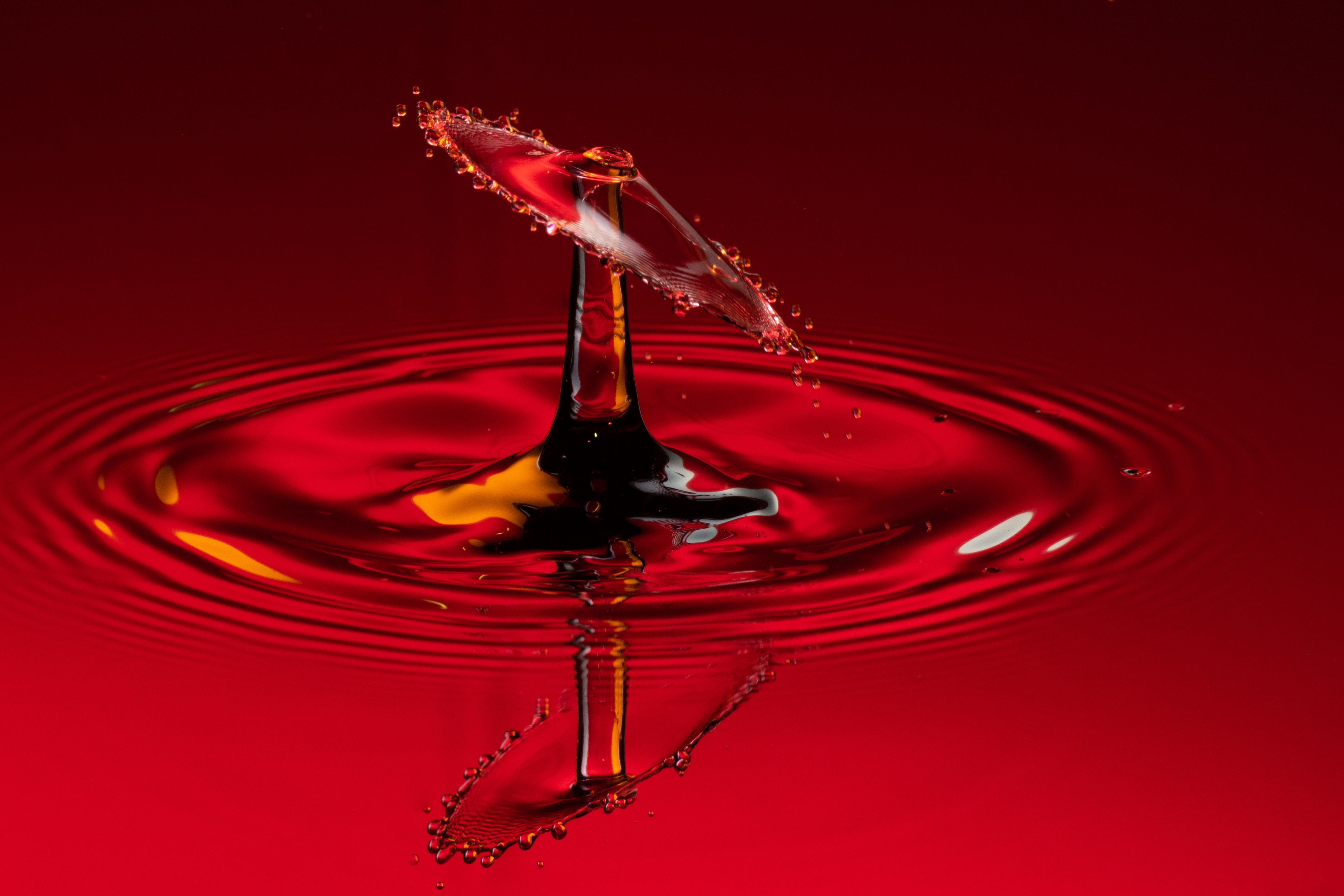 red water drop background
