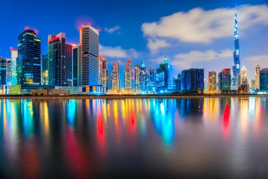 Fondos de Pantalla Horizonte de la Ciudad a Través Del Cuerpo de Agua ...